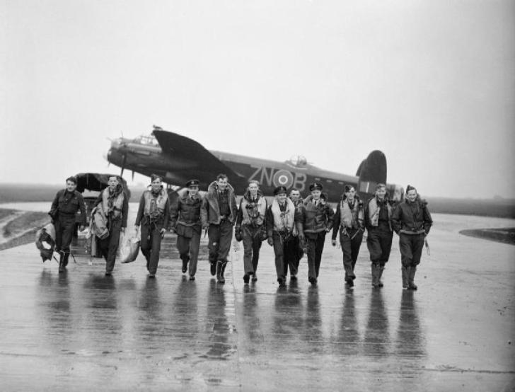 Avro Lancaster – One of the Most Capable Bombers of the War in 20 ...