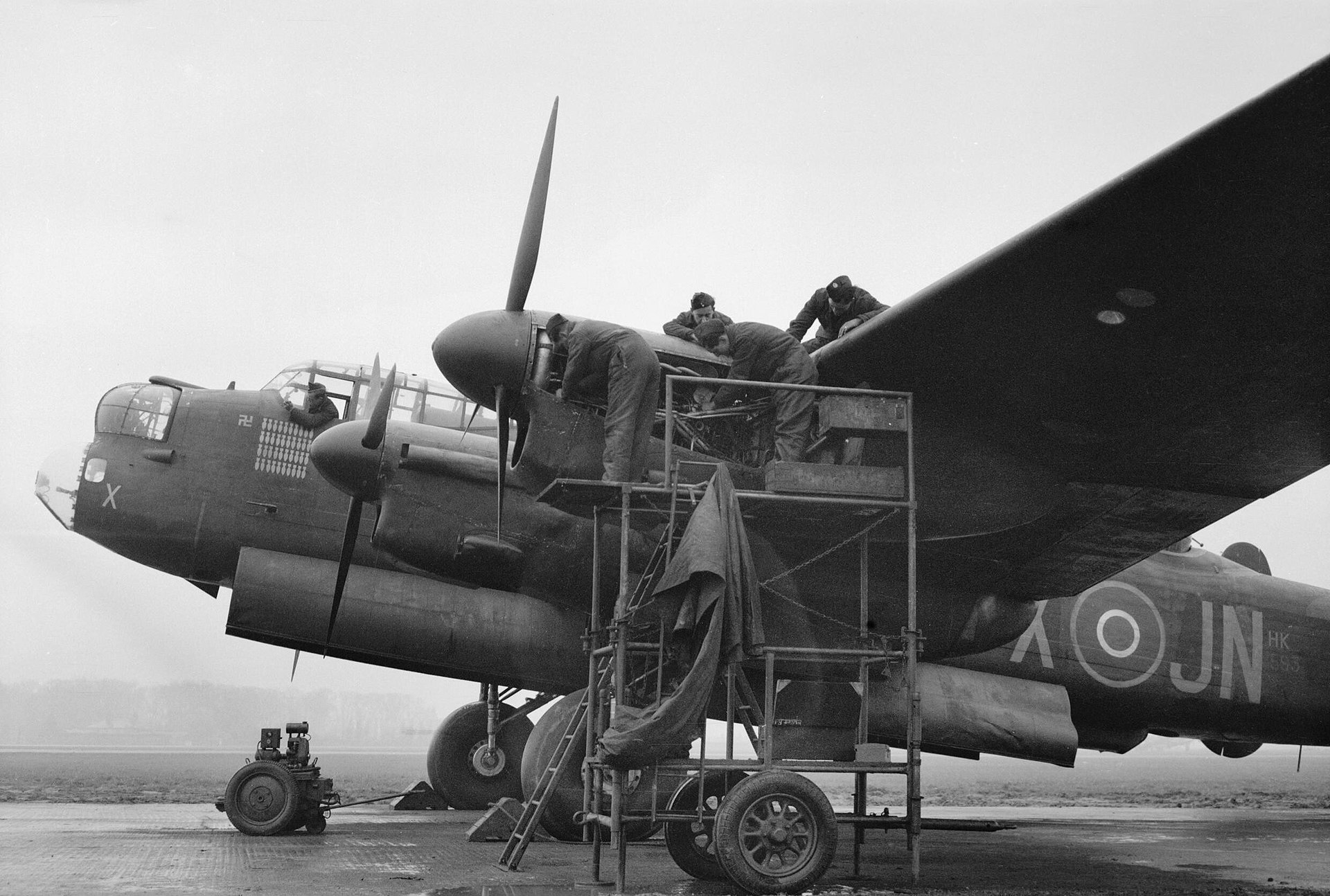 Avro Lancaster – One of the Most Capable Bombers of the War in 20 ...